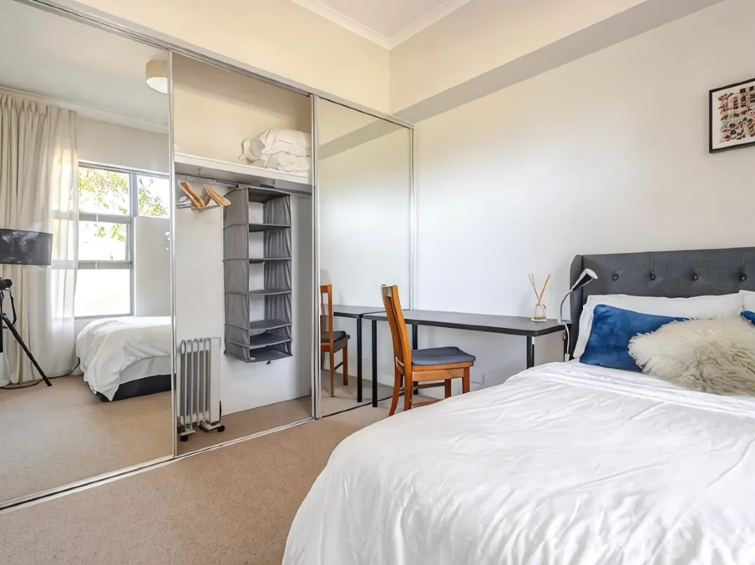 Upscale Neighbourhood Guest Quarters - Perth