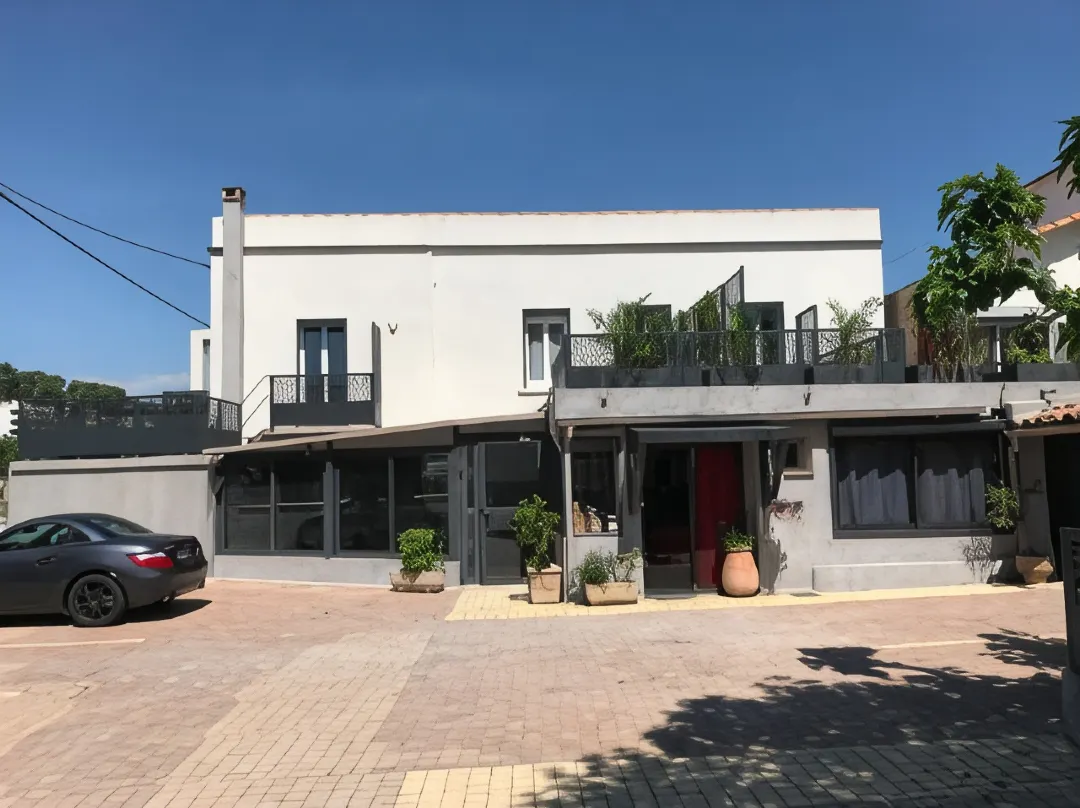 Hôtel Eden Cassis - Centre-ville- Piscine Chauffée, Jacuzzi Et Sauna - Parking Privé - Cassis