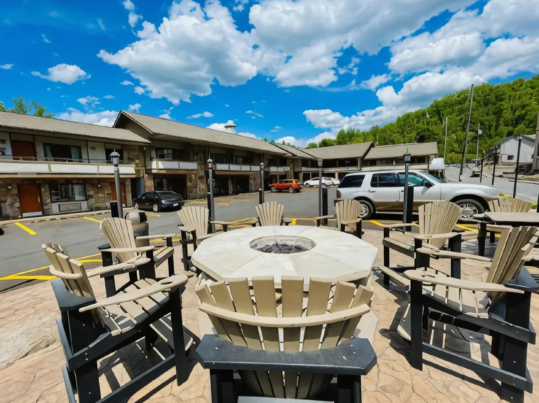 Mountain Village Inn Condominiums - Gatlinburg, TN