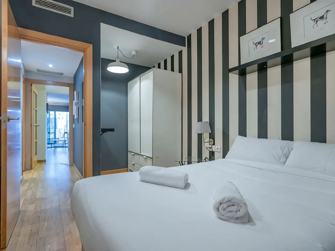 2bd With Balcony In The Heart Of Eixample - Barcelona