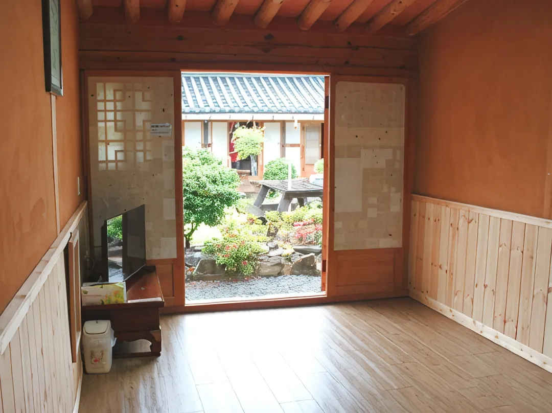Gyeongju Rockheewon Hanok Stay - Gyeongju-si