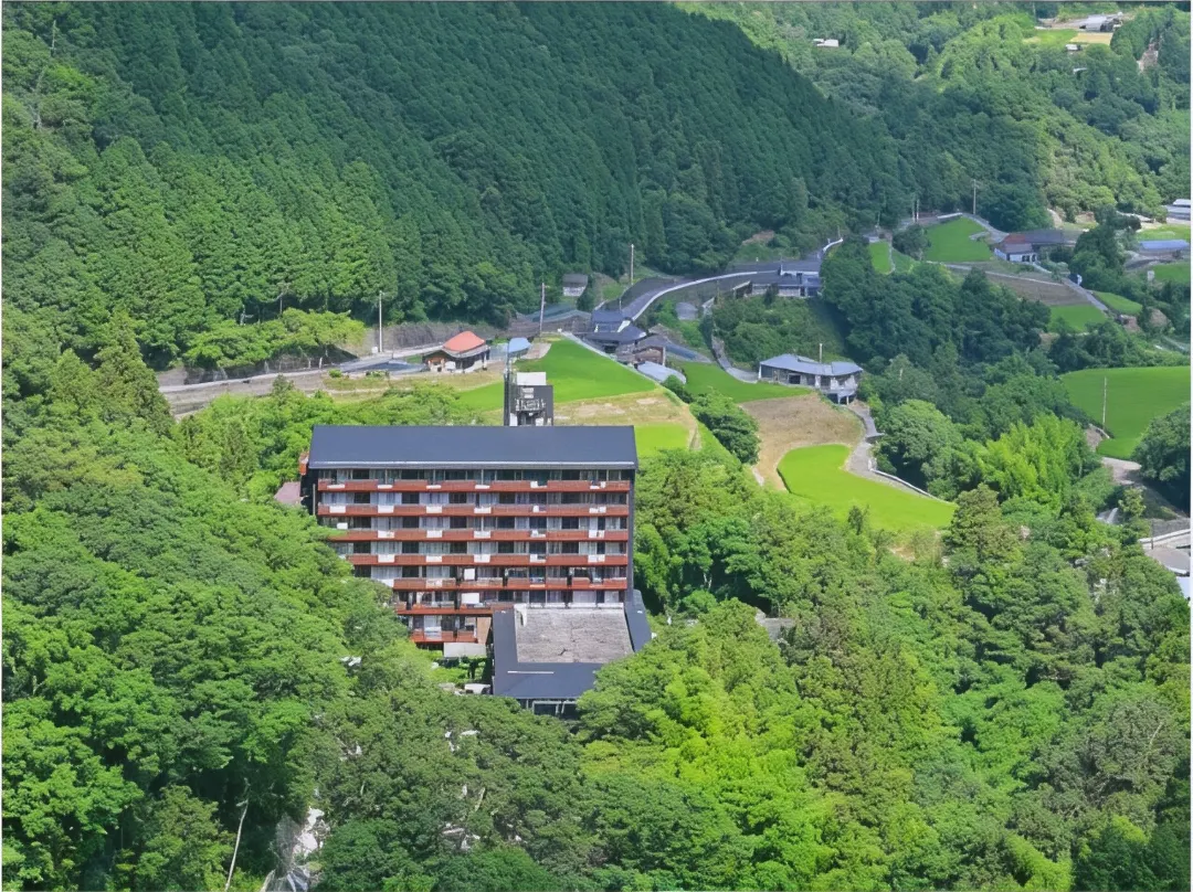 Livemax Resort Sanukishionoeonsen - Takamatsu