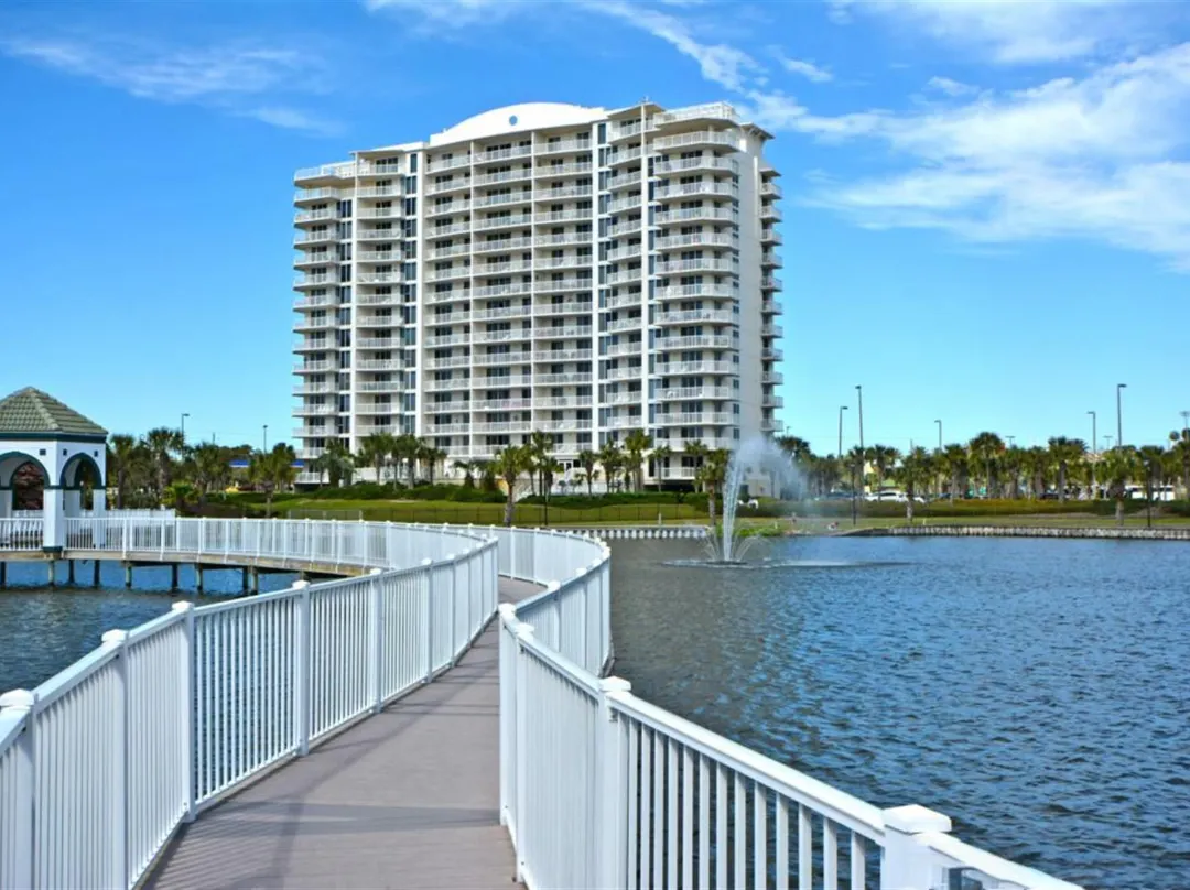 Gulf Views And Wrap-around Balcony - Beautiful Coastal Haven - Destin, FL