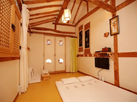 Jeonju Kkotjam Pension - Jeonju-si