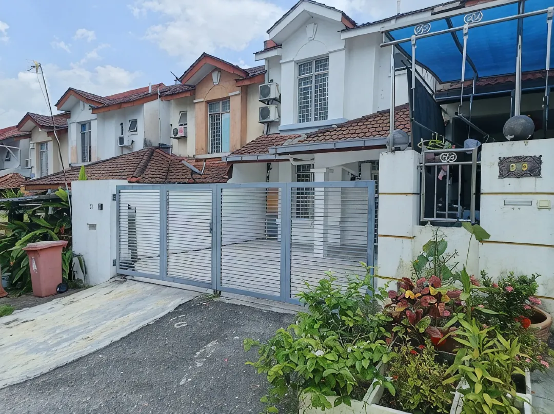 Damansara Damai 9pax 4 Rooms - Petaling Jaya