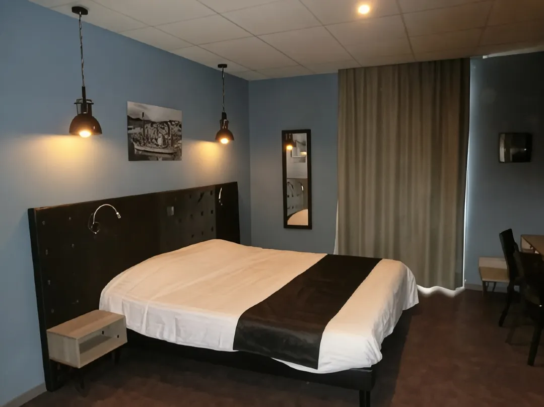 Hotel Sur Le Quai - Port-Vendres