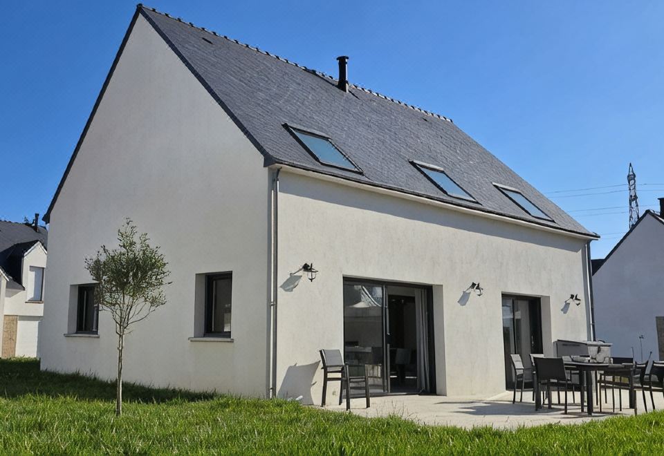 BRIGHT, MODERN HOUSE BETWEEN BAY AND WILD COAST (Saint-Pierre-Quiberon ...