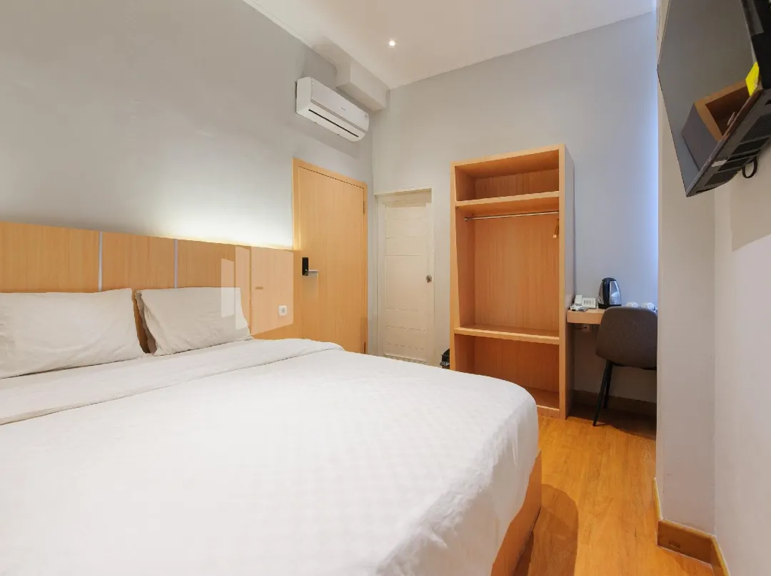 Ketje Luxury Capsule Mitra Reddoorz - Bandar Lampung