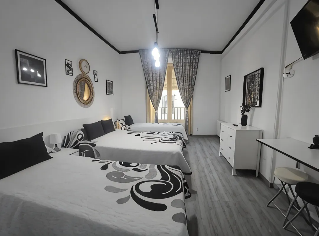Hostal Loyola - Hostel - Madrid