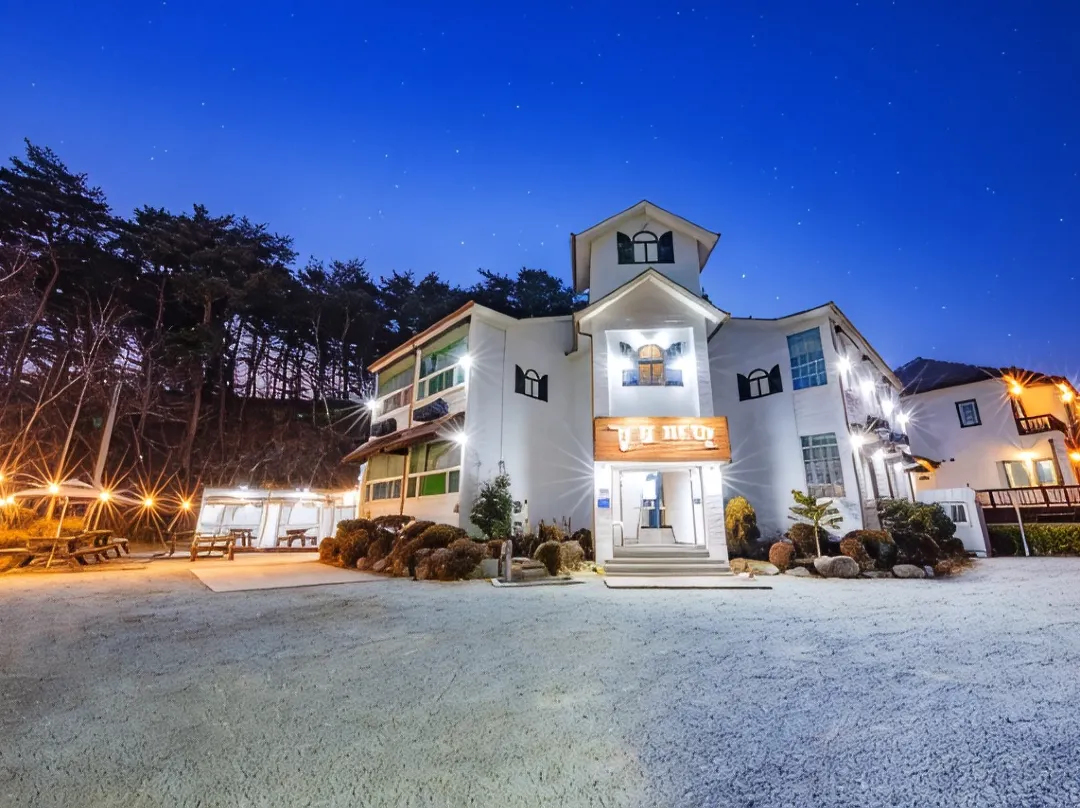 Gangneung Gyeongpo Pine Pension - Gangneung-si