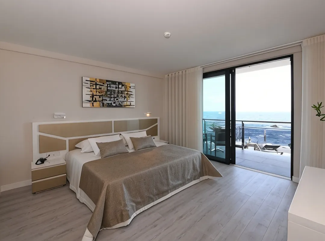 Calamar Hotel - Madeira