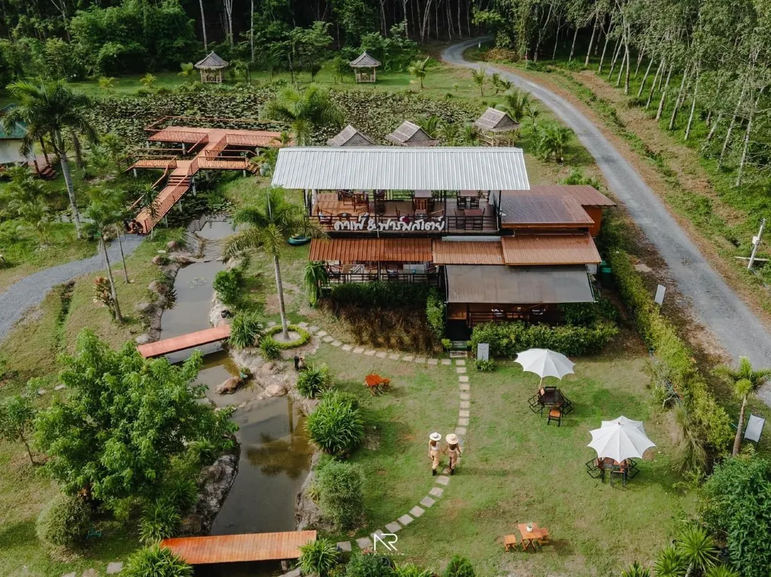 Rai Na Bualuang Cafe & Farm Stay - Thung Song District