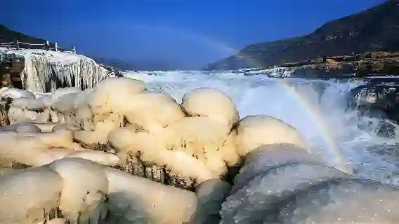 1-day tour to Hukou Waterfall on the Yellow River in Shaanxi | Trip.com