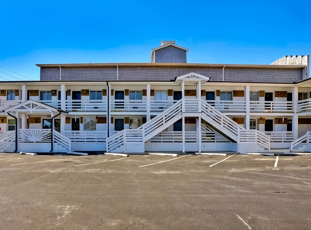 Dry Dock Inn - Kure Beach, NC
