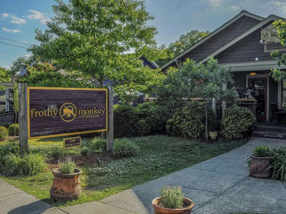 Designer Furnishings And Modern Comfort - Stylish Urban Sanctuary - Nashville, TN