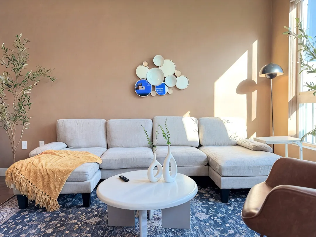New Oasis Near Disneyland Pool, Gym Free Parking - Costa Mesa, CA