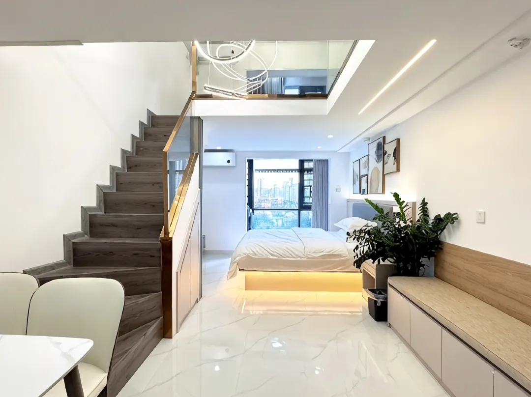 Charming Luxury Cinema Hotel - Nanning