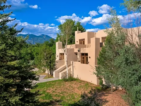 Club Wyndham Taos - Taos, NM