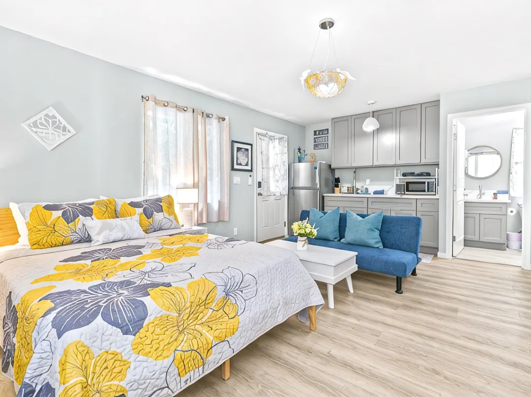 Family-friendly 2bd 2ba 2 Parkings Honolulu Home - Kailua, HI