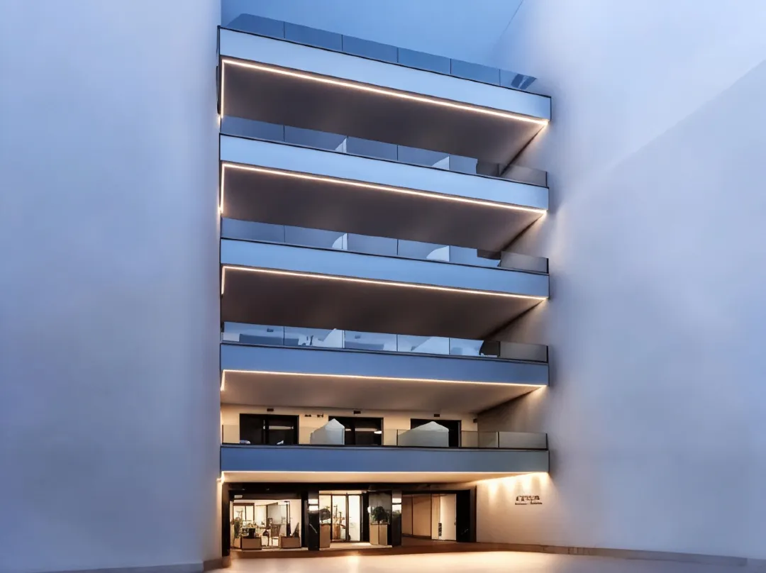 Cens Silver Luxury Suites - Янина
