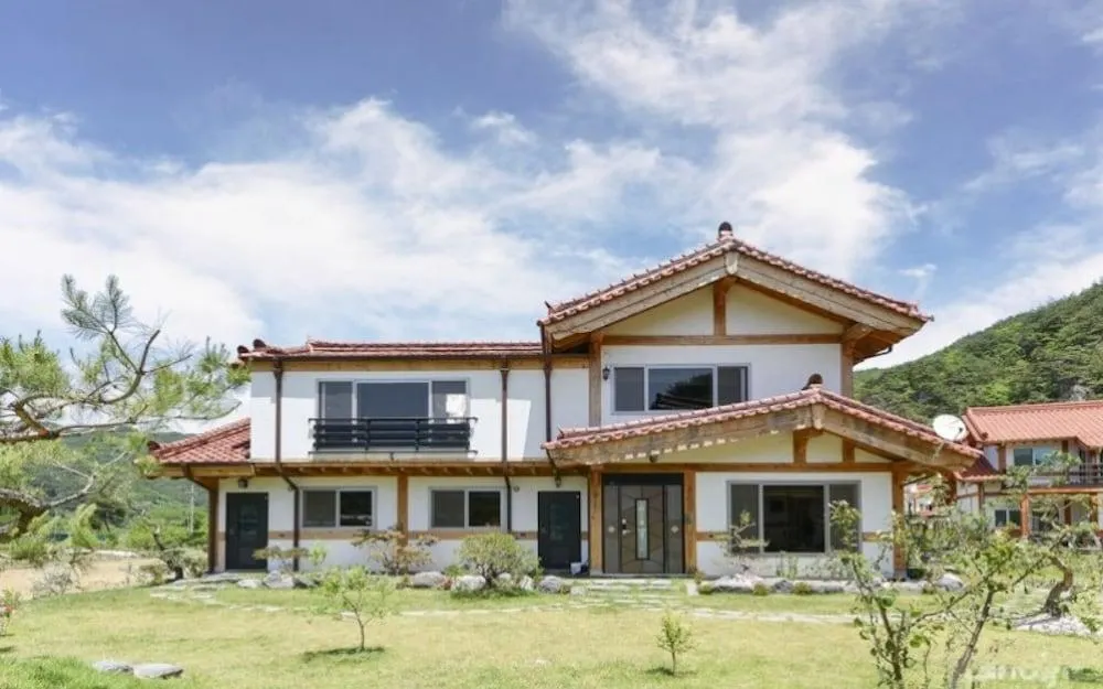 Gyeongju Samnamu Pension - Gyeongju-si