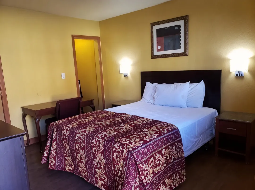 Providencia Motel - San Fernando Valley, CA