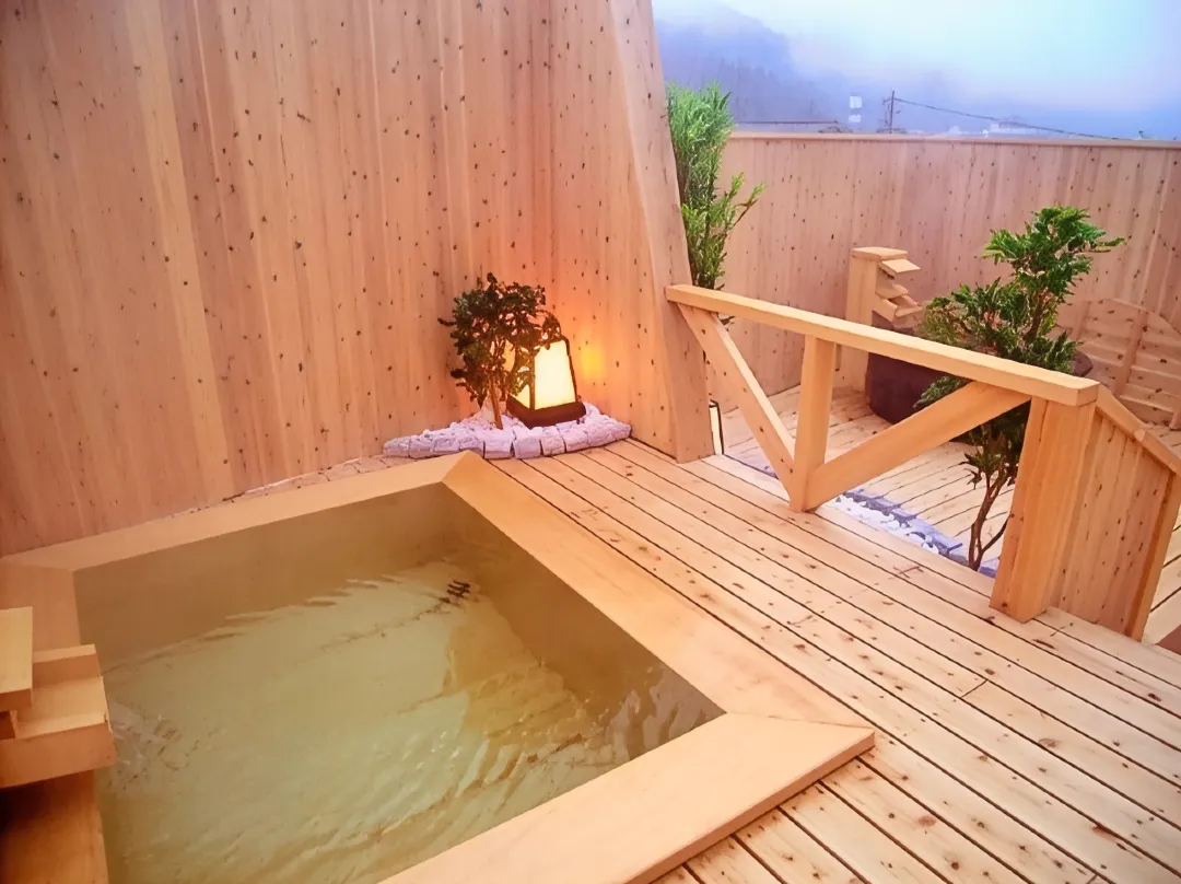 Petit Hotel Yubara Resort - Japan
