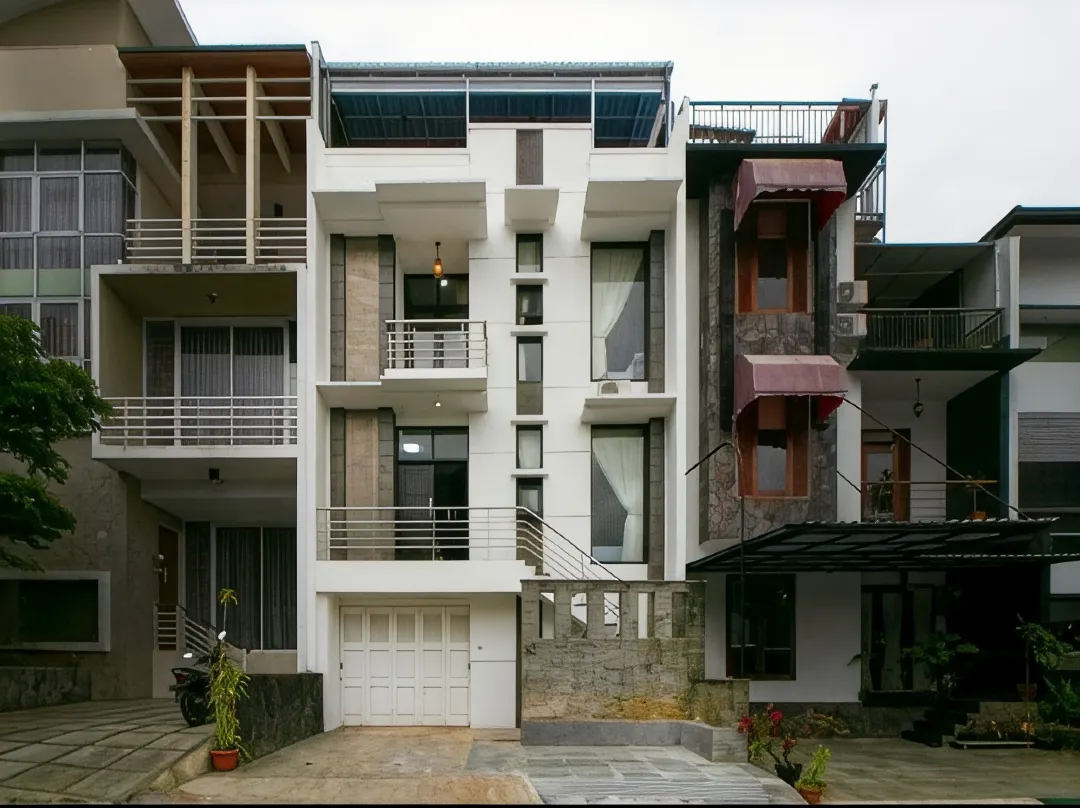 Villa Keluarga Mawar 82 Dago Resort 4br Dengan Private Pool Gazebo Dan Rooftop - Bandung