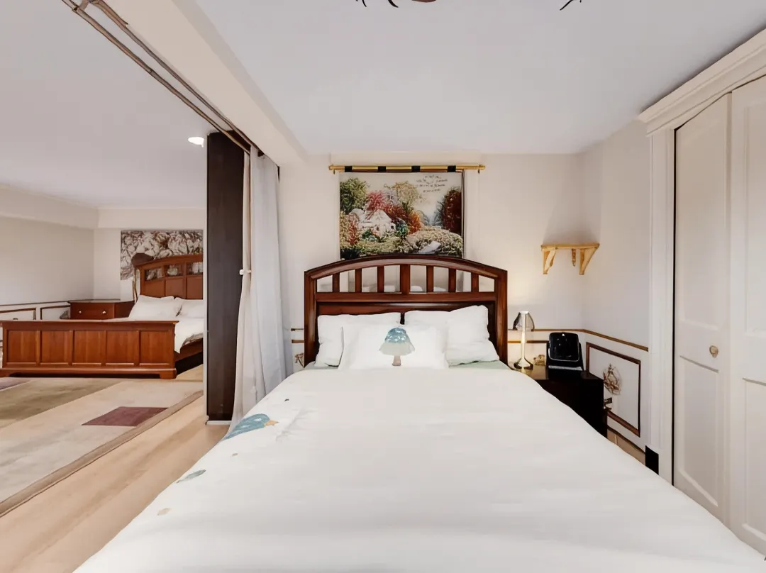 Private Entry Nature‑filled Suite | 2br 2ba Anmore - Port Moody