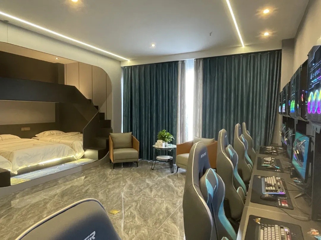 Pomegranate Electric Sports Hotel - Dingxi