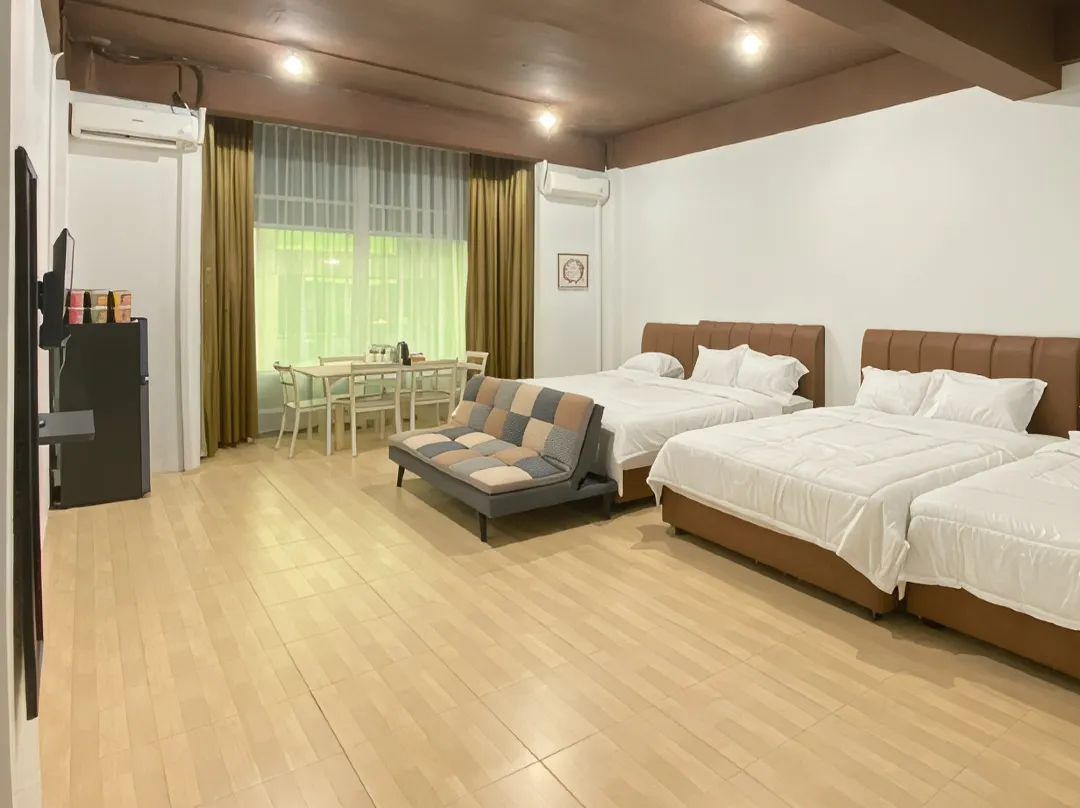 Cn Homestay C1 Floor 3 At Nagoya Hill Mall - 廖內群島