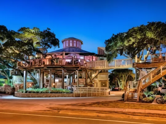 Breathtaking Ocean Views And Resort Pools - Elegant Coastal Oasis - New Smyrna Beach, FL