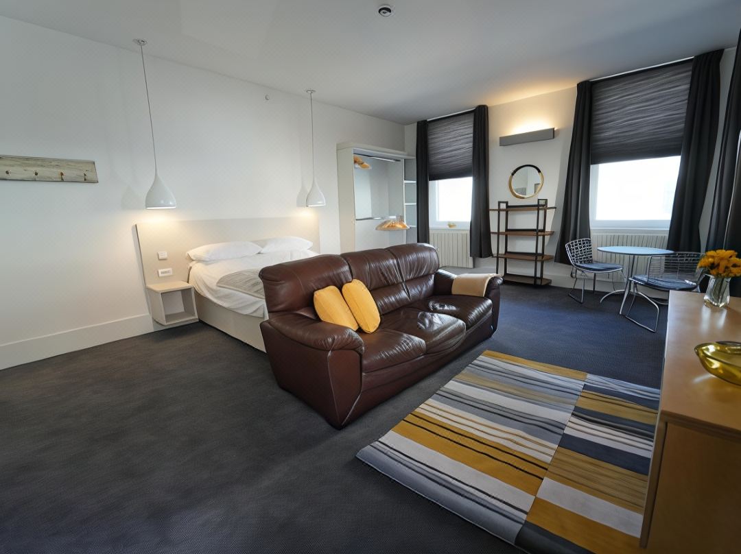 Gorgeous Comfortable Apartment On The High Street - Merthyr Tydfil