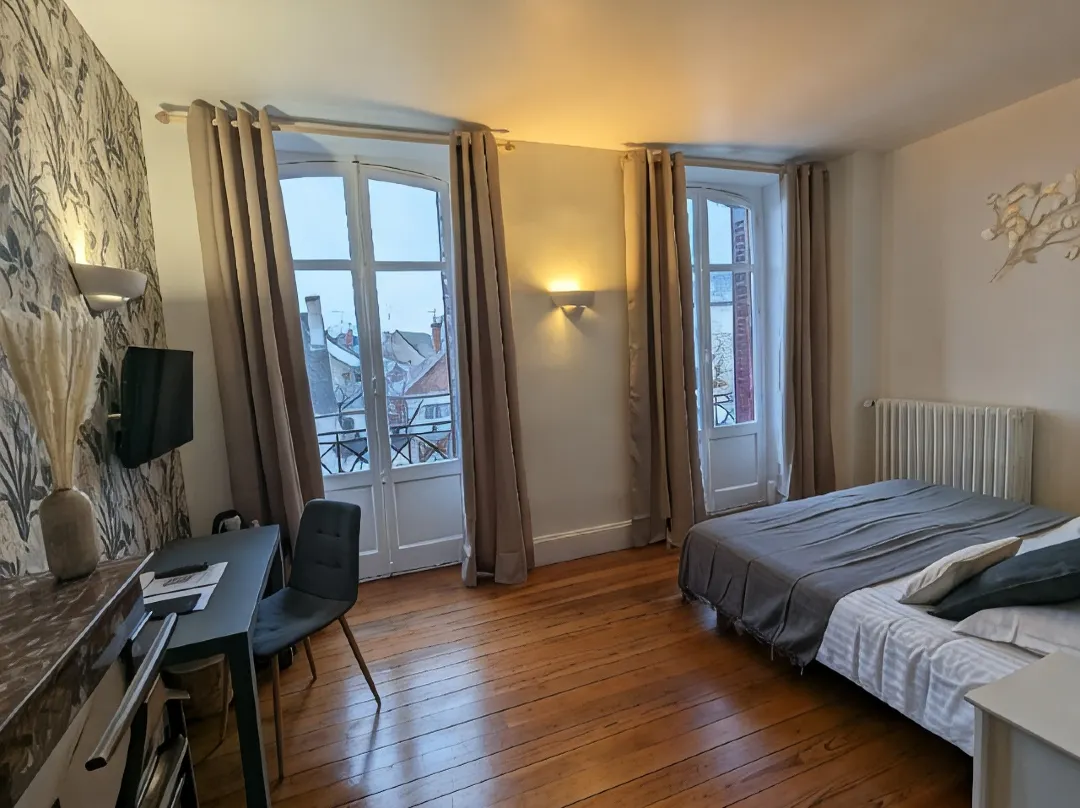 Logis La Tourelle Du Beffroi - Bourbon-Lancy