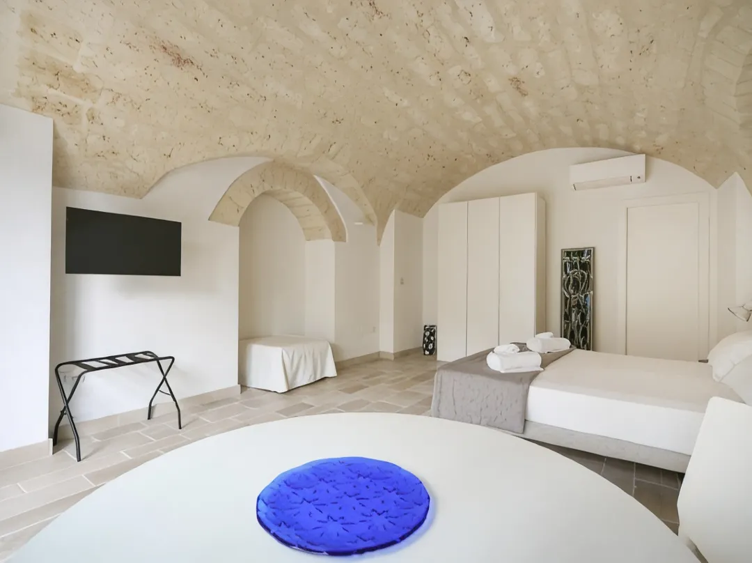 Palazzo Della Torre 002 - Historical Modern Stay - Bari