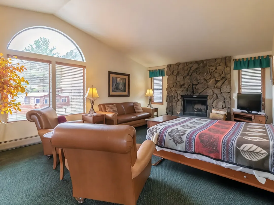 Wildwood Inn - Estes Park