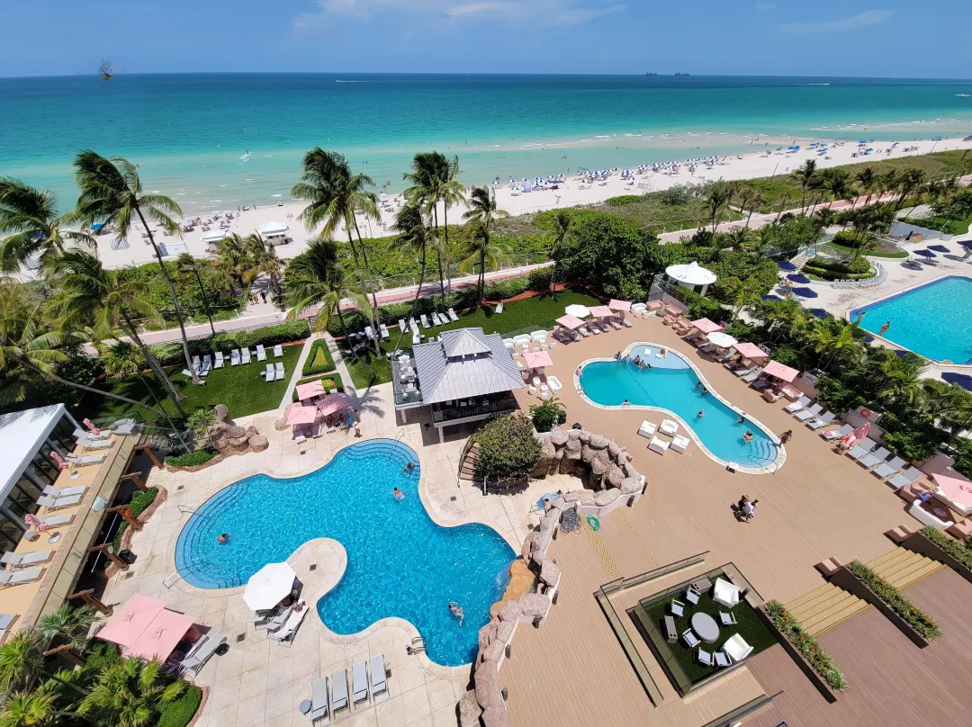 Luxurious Ocean Access And Heated Pools - Exquisite Beachfront Retreat - Miami Beach, FL
