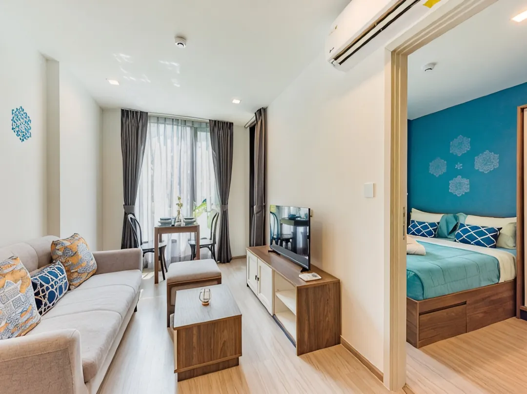 Luxury & Pool View Room Near Central Shopping Mall - Phuket
