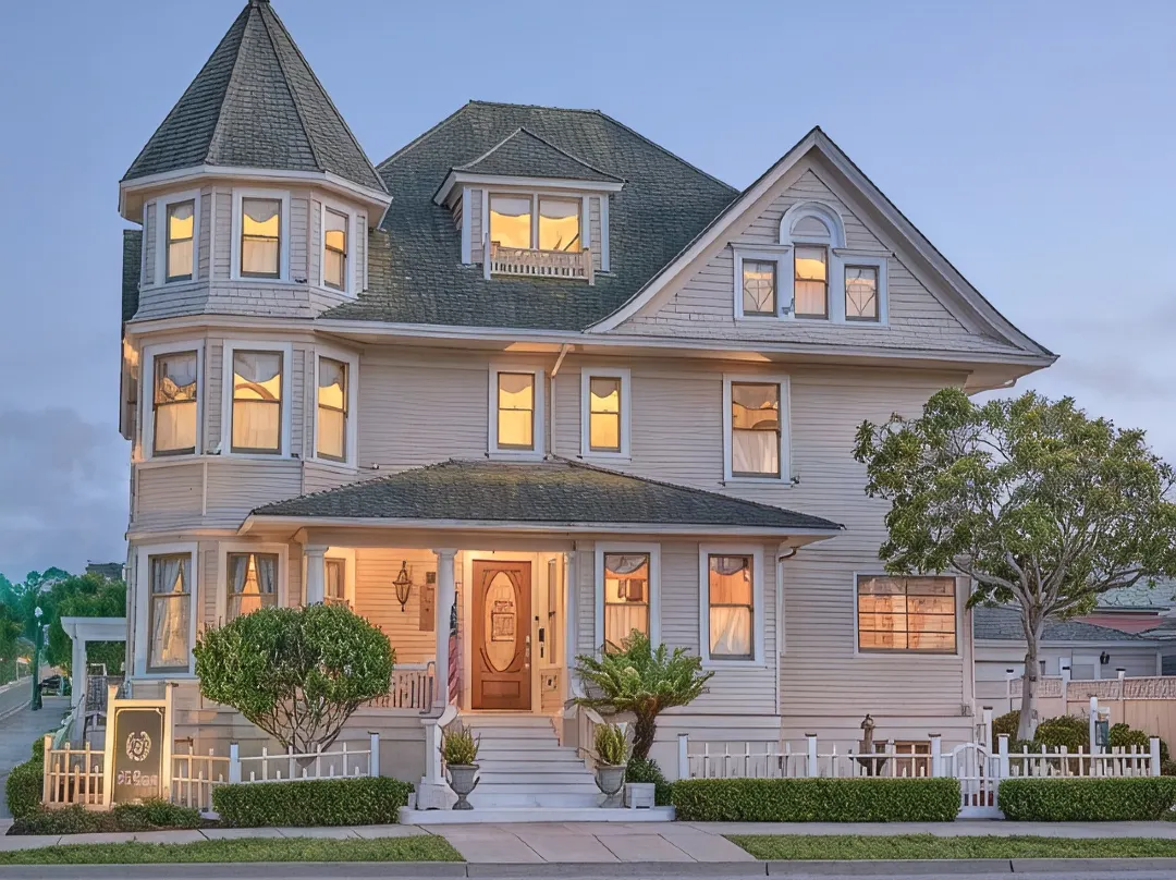 The Charles Pacific Grove, An Artfully Designed Inclusive Inn - Pacific Grove, CA
