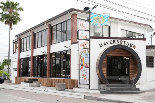 Bavarian Guest House - Angeles