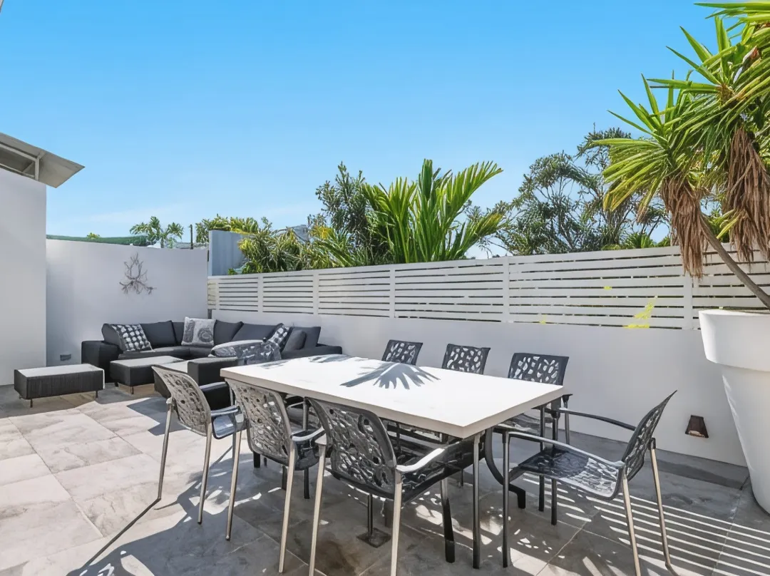 Byron Marvel - Byron Bay