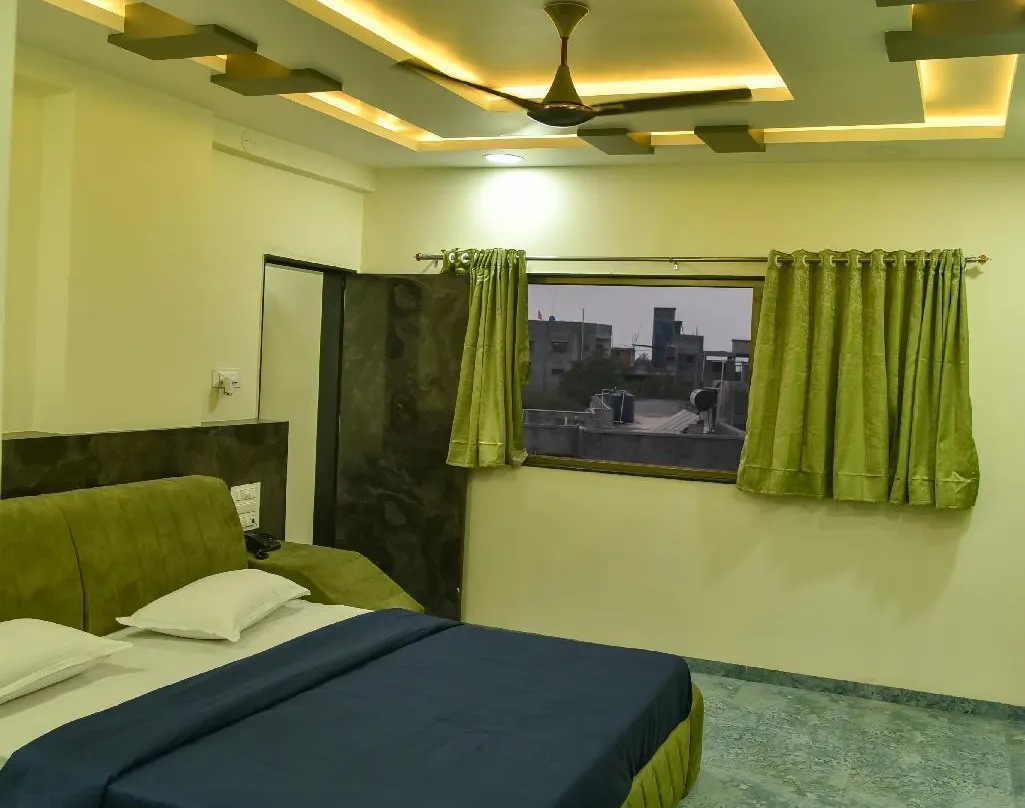 Pawan Executive - Tuljapur