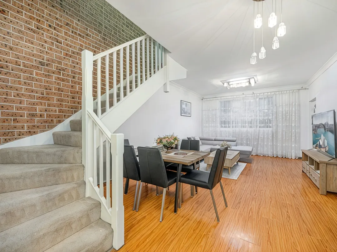 Modern Comfort In Bankstown - Sydney