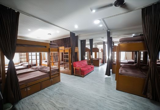 Pearl Courtyard Dormitory,Varanasi - Updated Prices & Hotel Reviews ...