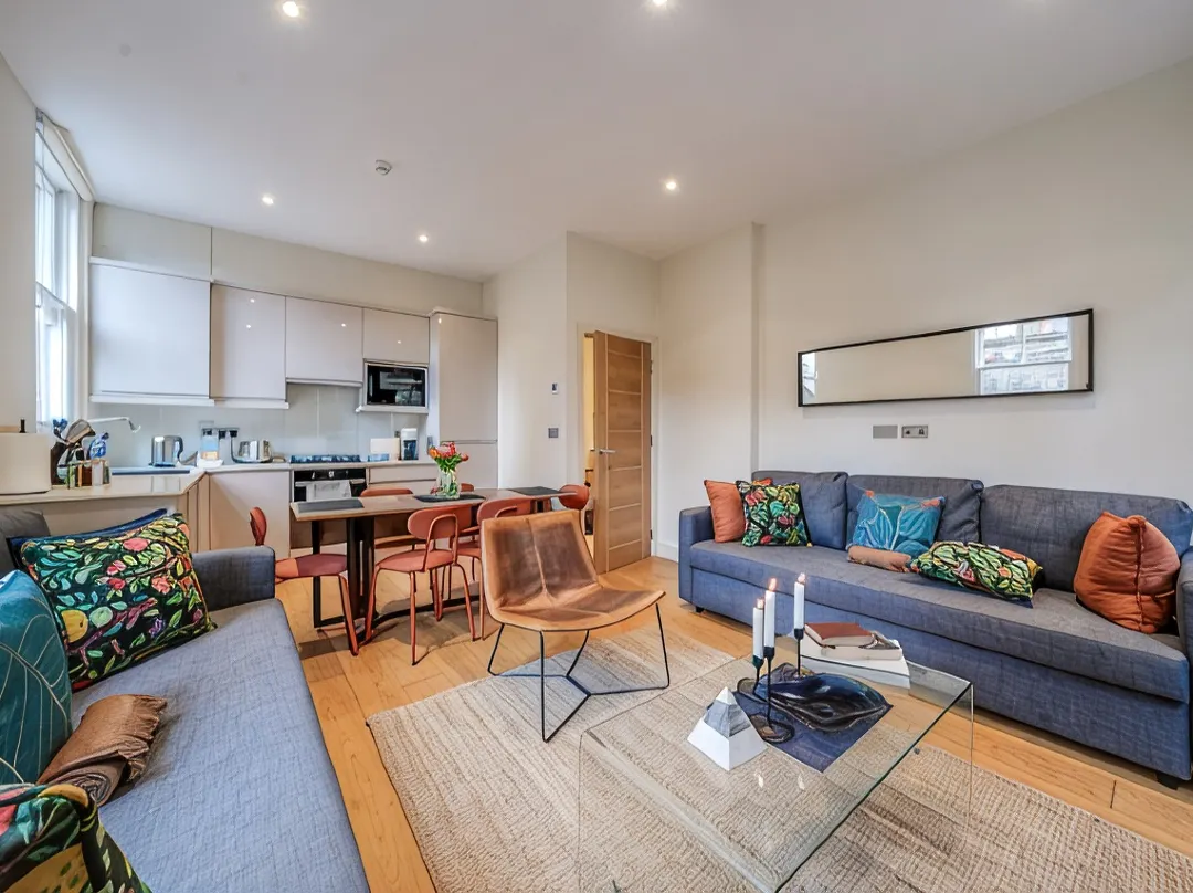 Fitzrovia 1br+balcony | Sleeps 6 | Central London - Bloomsbury