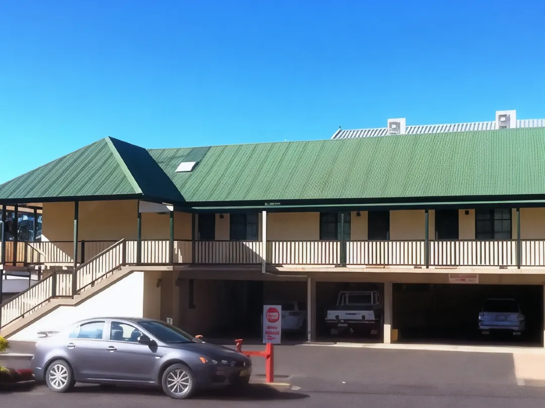 Town Square Motel - Orange