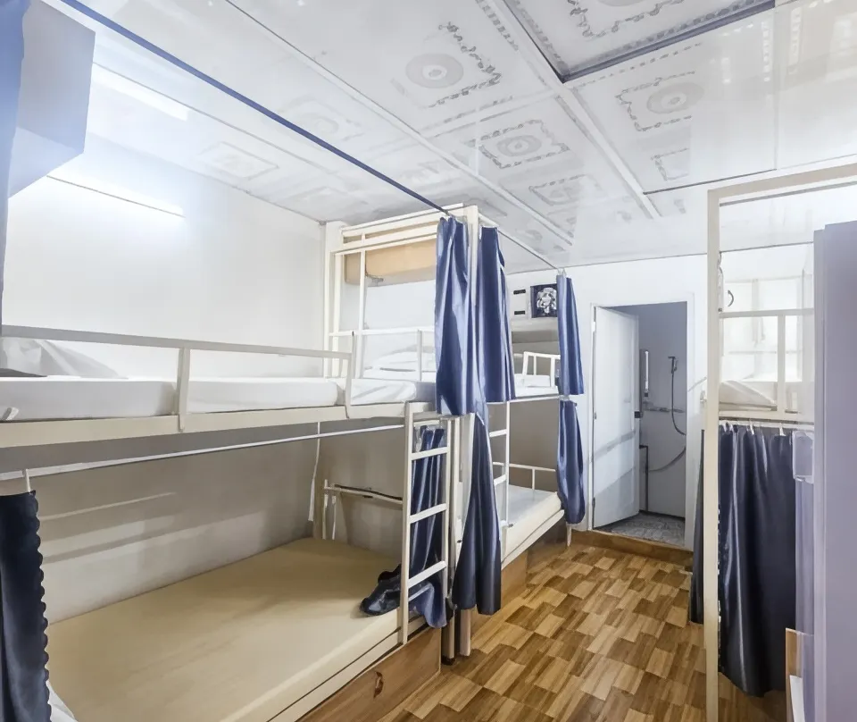 H2t Dorm Bui Vien - Ho Chi Minh City