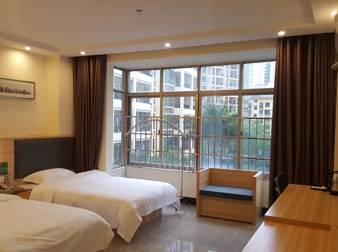 Dongxing Yijie Youpin Hotel - Móng Cái