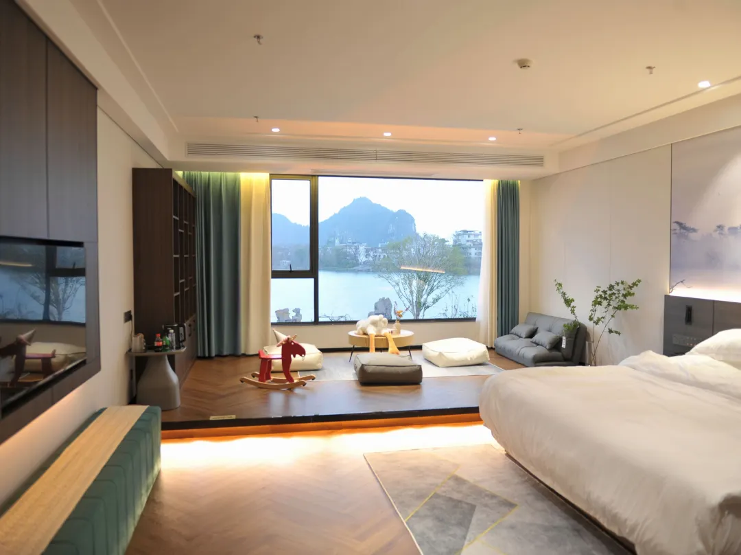 8th Floor Shanshuijian Homestay) - Guilin