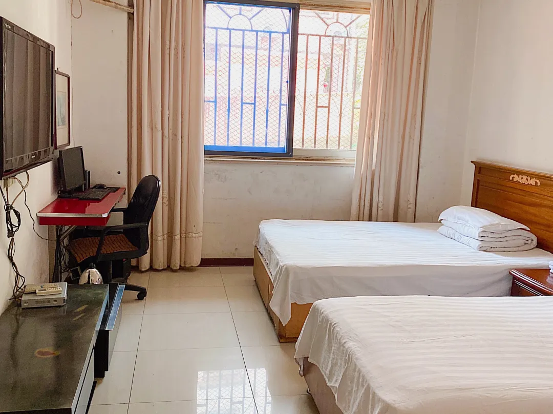 Guhong Business Hotel - Wuhu